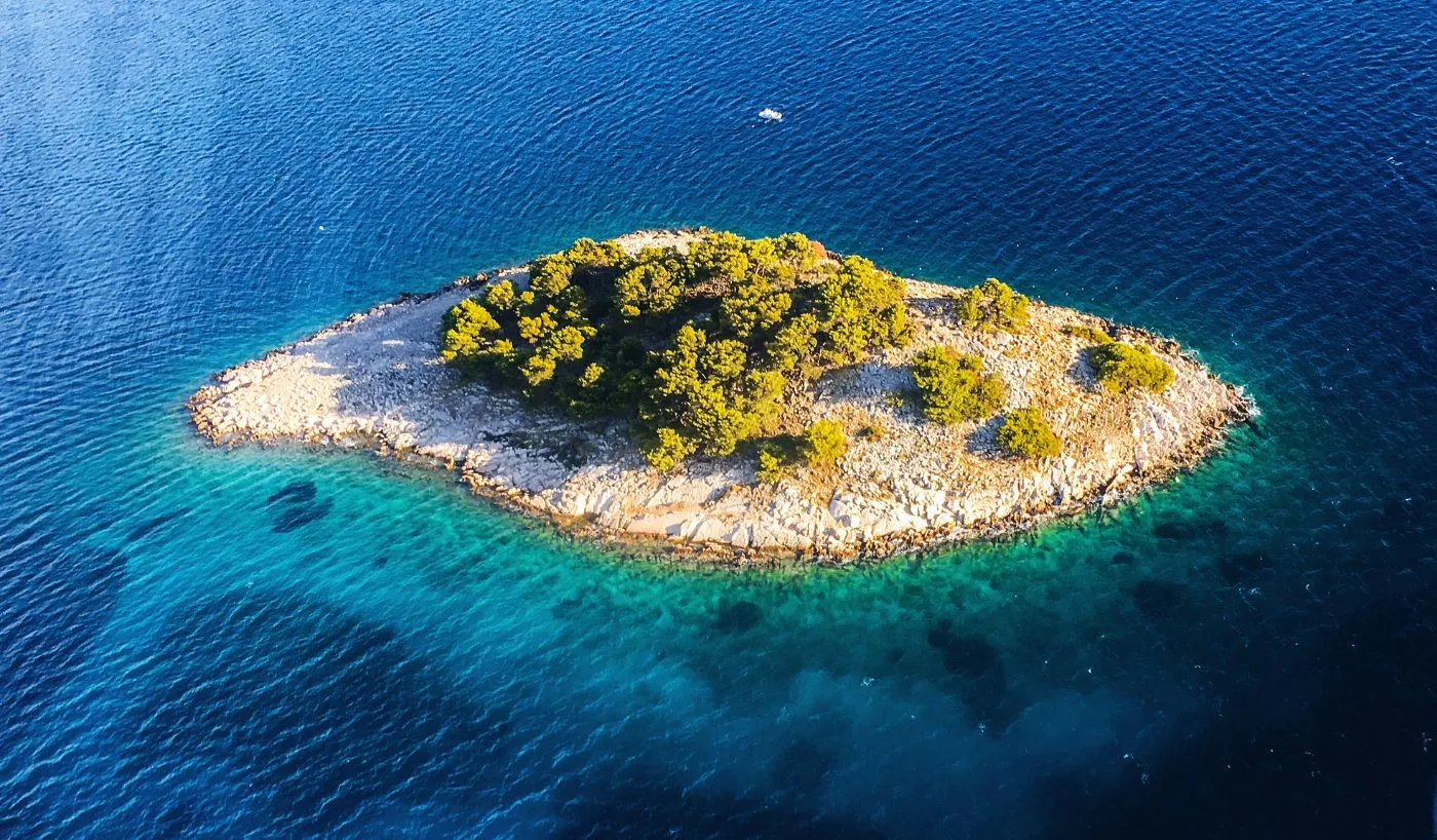 Šolta & Brač Tour | Coral Motor Yachts Croatia